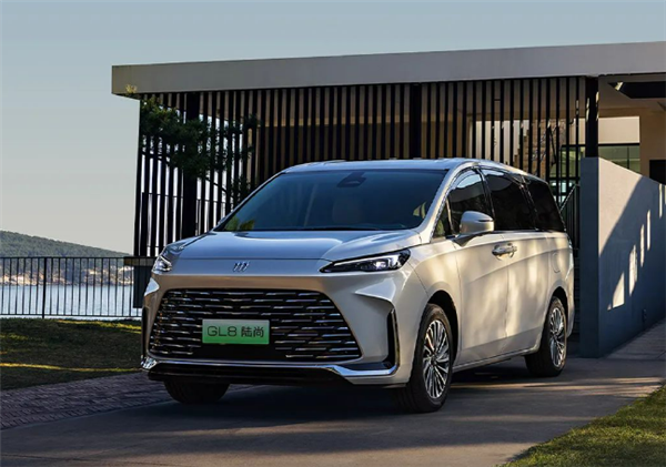 24.99万起售的合资插混MPV卖爆了！别克GL8陆尚开启交付_火星财经